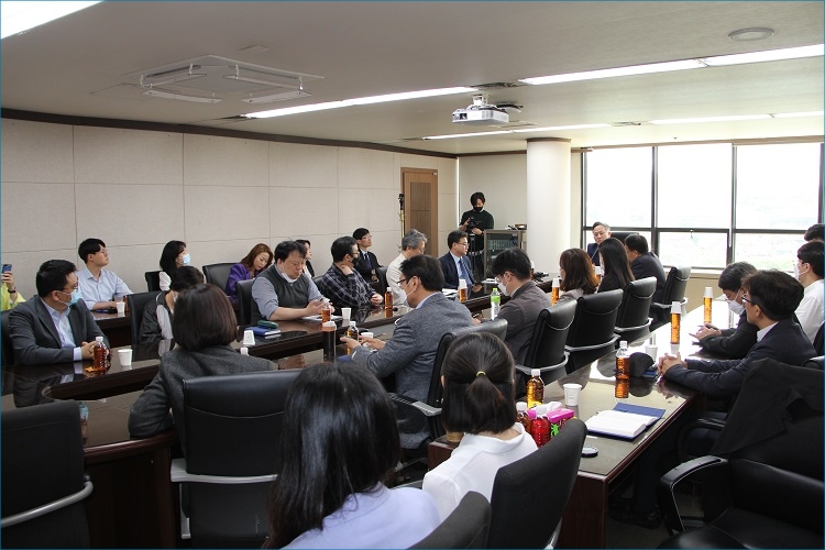 Invited Talk by Dr. Pyo Chang-Won, Former Congressman, on the ...